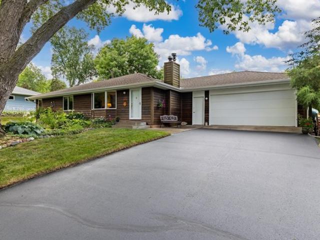 5356 Holiday Rd, Minnetonka, MN 55345
