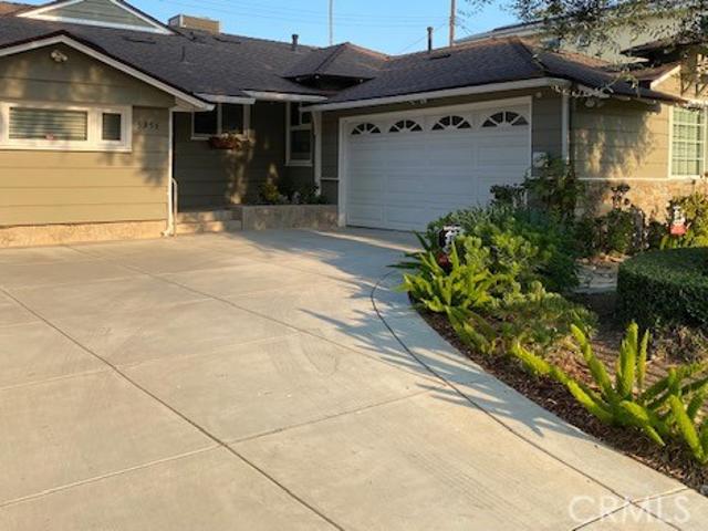 5356 Yolanda Avenue