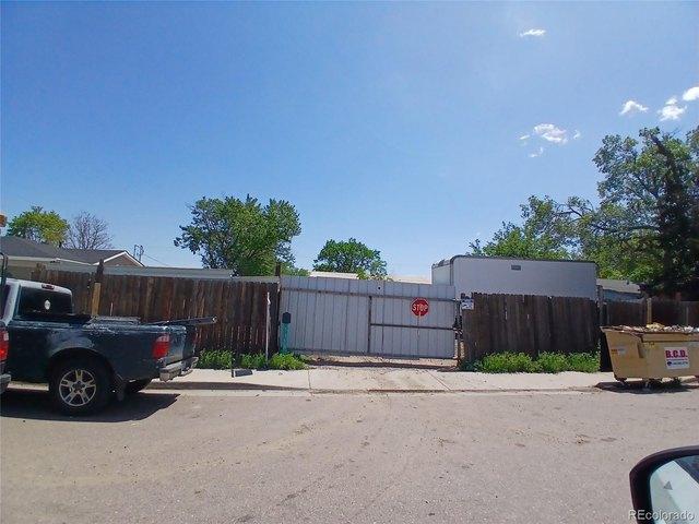 5358 Magnolia St, Commerce City, CO 80022