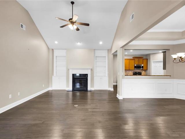 5358 Manor View Drive NW 12
