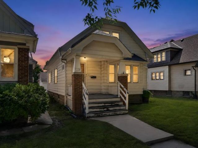 5358 N 39th St, Milwaukee, WI 53209