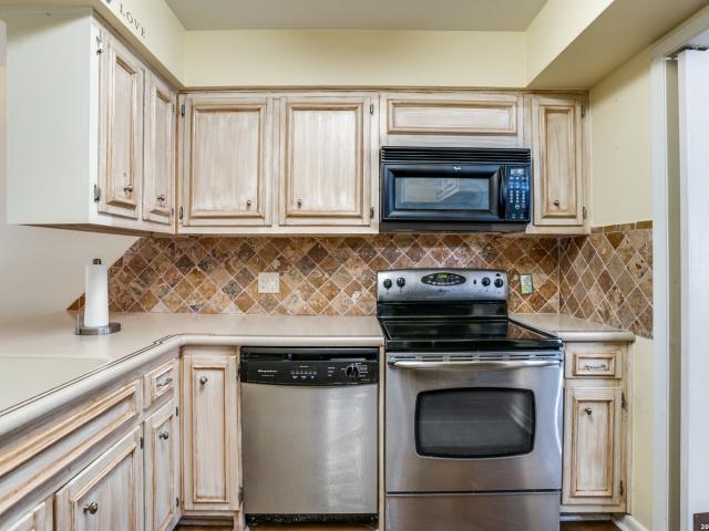 5359 Fredericksburg, Unit 515, San Antonio, TX 78229 | MLS #1953 | Compass