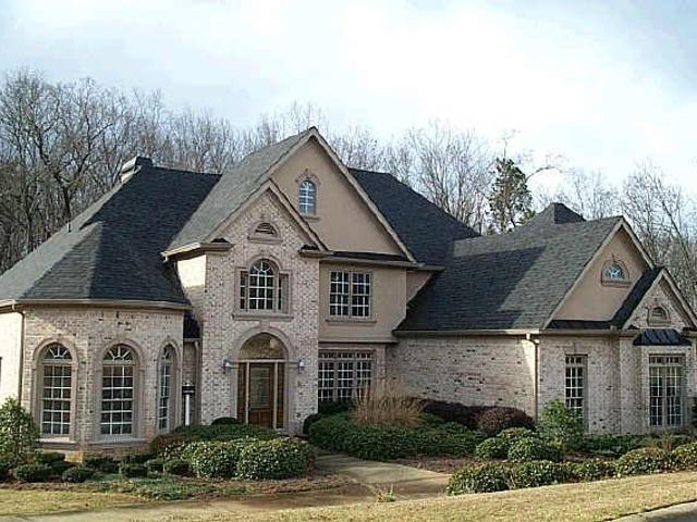 5359 Point South Dr, Gainesville, GA 30504