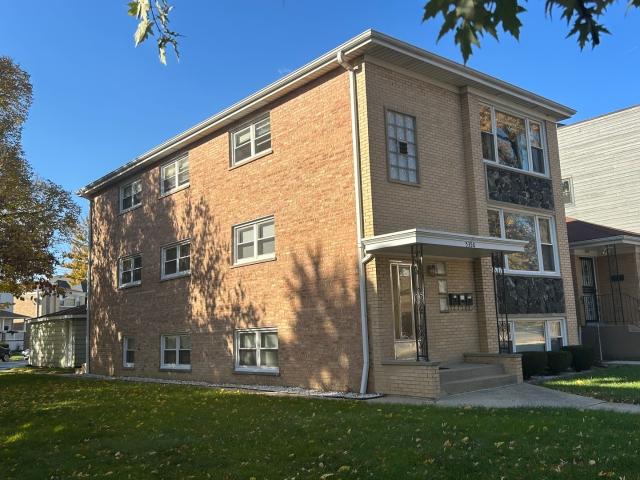 5350 N Central Ave, Unit 1, Chicago, IL 60630 | MLS #12606 | Compass