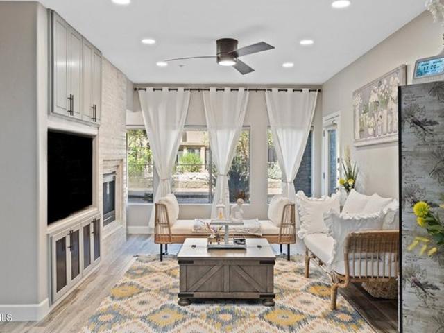 5350 E Deer Valley Dr Unit 1250, Phoenix, AZ 85054