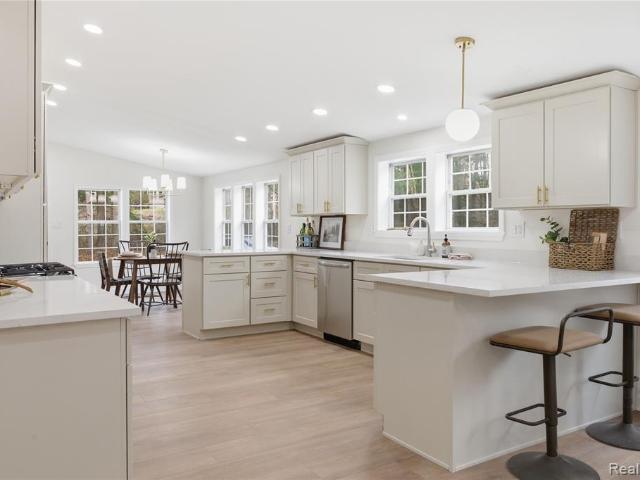 5350 List Road