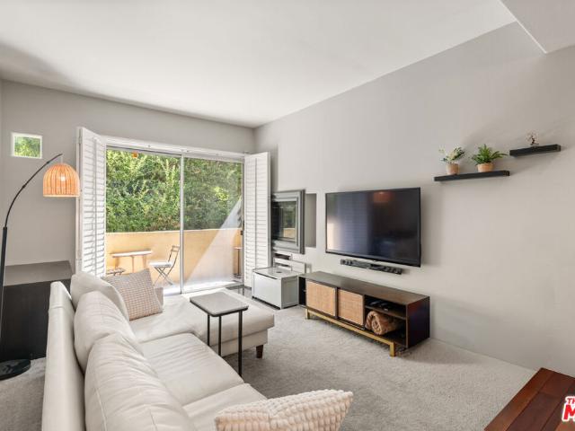 5350 Sepulveda Boulevard 7