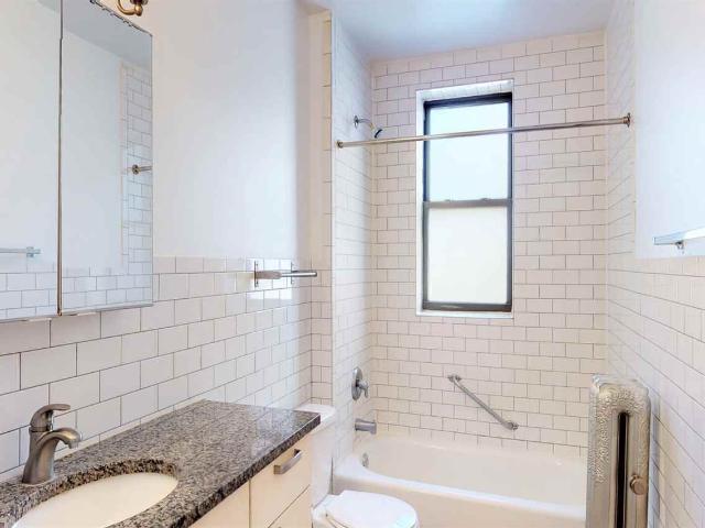 5350 5358 S. Maryland Avenue 2 Bedroom Apartment for Rent at 5350 S Maryland Ave, Chicago, IL 60615 Hyde Park