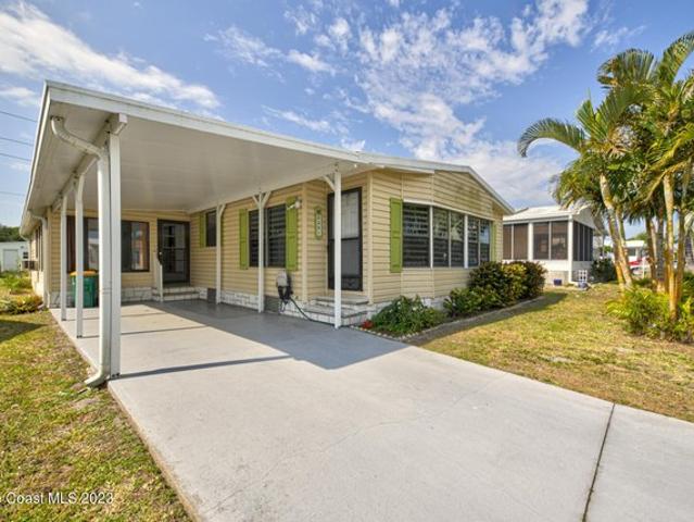 5351 Bannock St, Micco, FL 32976