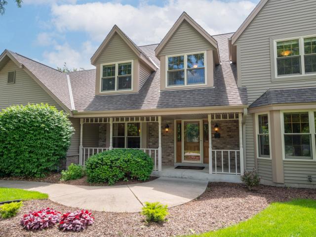 5351 W Woodland Dr