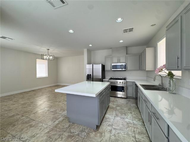 5352 Magnolia Crossing Street