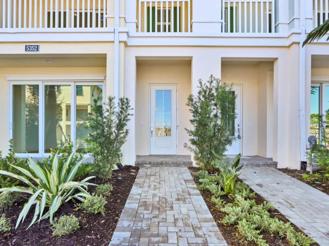 5352 Sagan Ln, Palm Beach Gardens, FL 33418 | MLS #B26023 | Compass