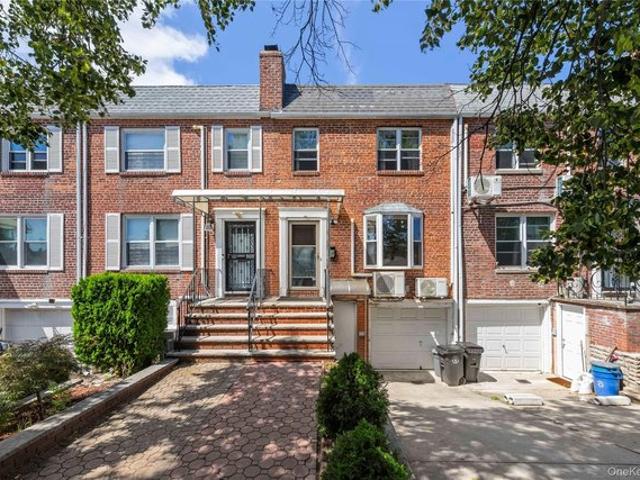 5352 th St, Fresh Meadows, NY 11365