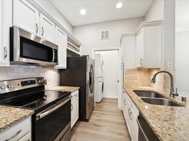 5353 Memorial Dr, Unit 2063, Houston, TX 77007 | MLS #5839 | Compass