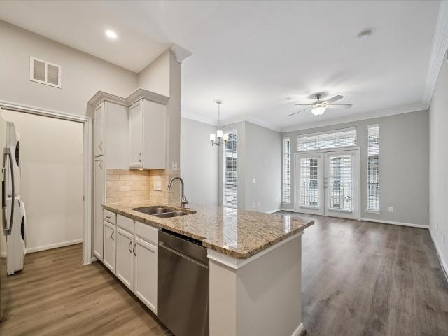5353 Memorial Drive 4053