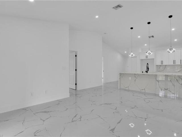 535 537 Ladd St, Lehigh Acres, FL 33974