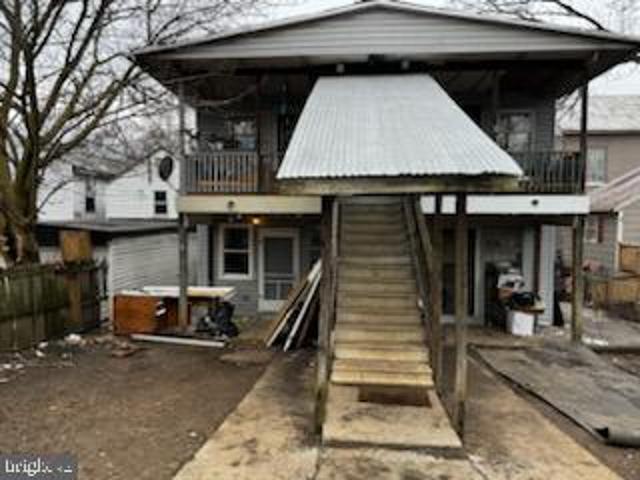 535 537 Roundhouse Way