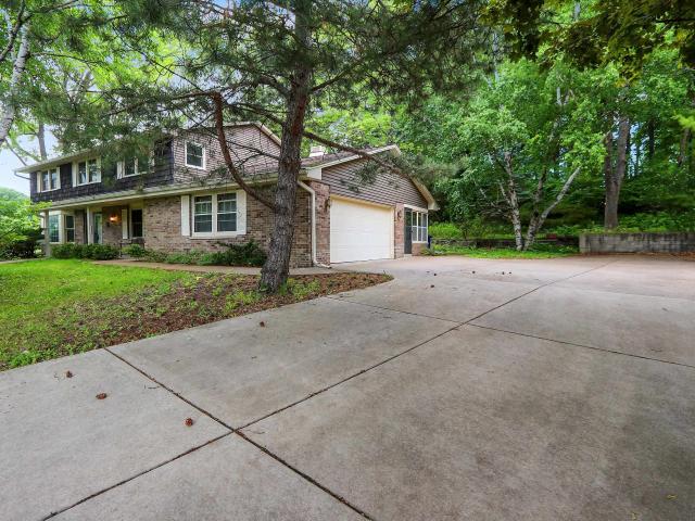 535 AVON Court