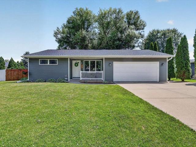 535 Greenview Dr, Evansville, WI 53536