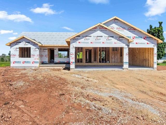 535 Dogwood Ct, New London, WI 54961