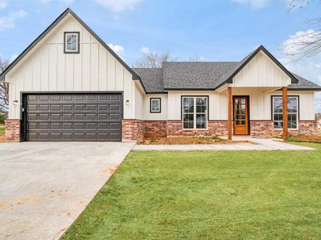 535 E Fairview St