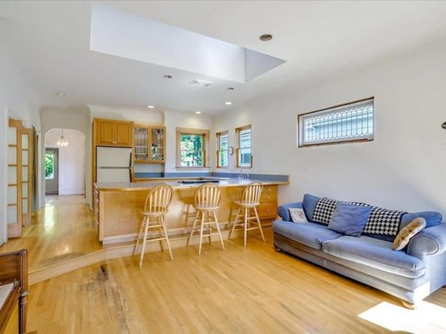 535 Fitch St, Healdsburg, CA 95448