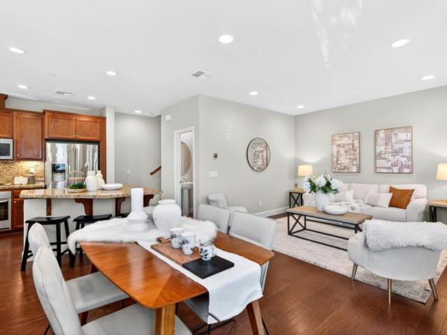 535 Holthouse Terrace
