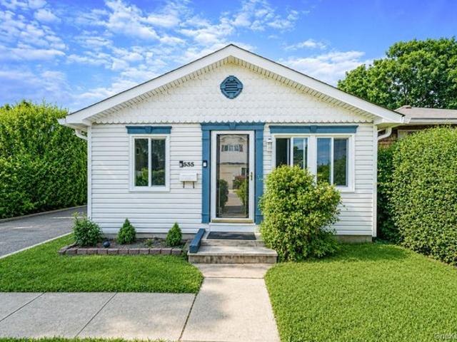 535 Outlook Ave, West Babylon, NY 11704