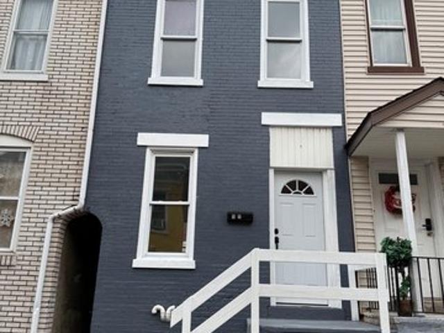535 Moss St, Reading, PA 19604