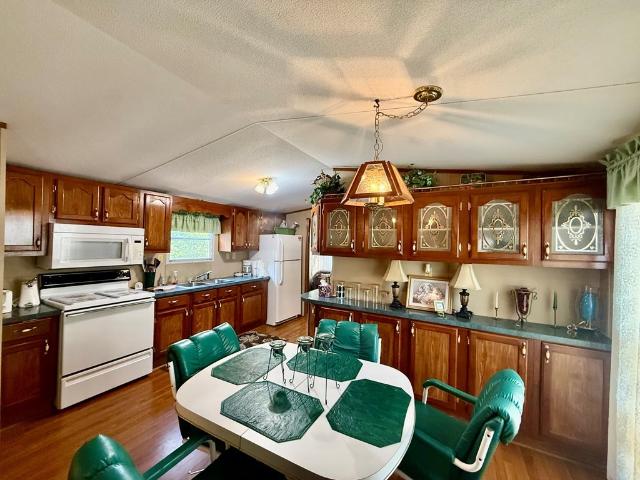 535 Mansard Island Dr