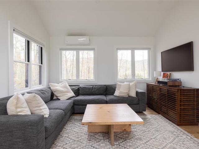535 Mink Hollow Road