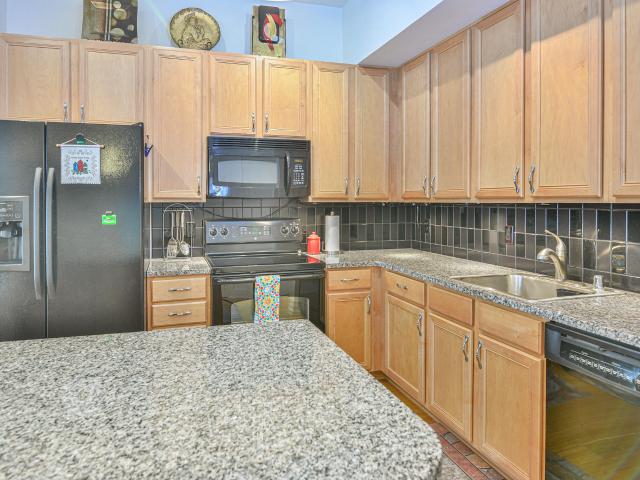 535 S Upper Street # 402