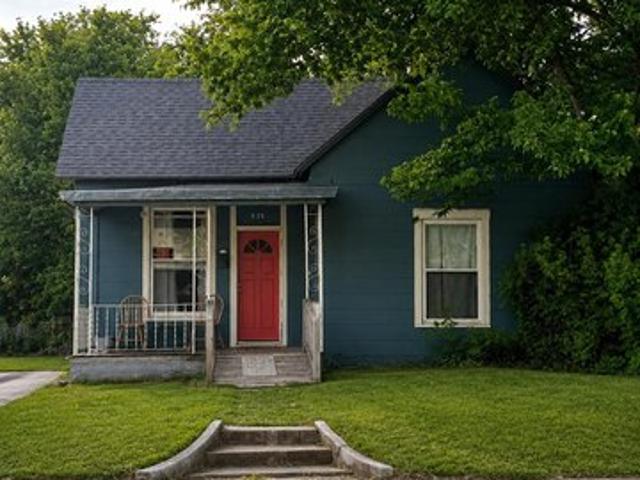 535 S Broadway Ave, Springfield, MO 65806