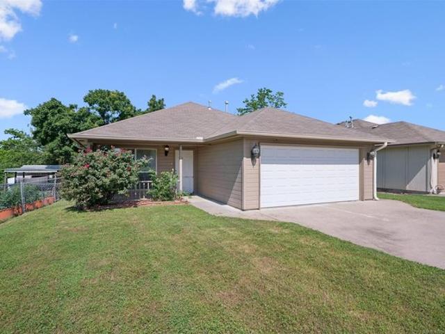 535 S Chickasaw Ave, Claremore, OK 74017