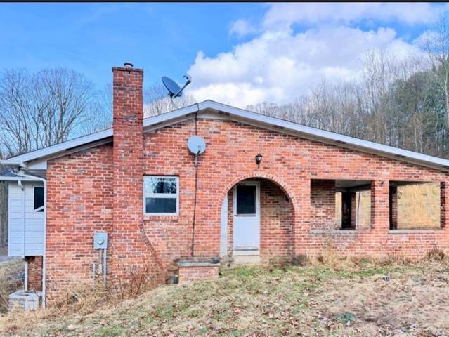 535 Shingler Dr, Apollo, PA 15613 | MLS #1748 | Compass