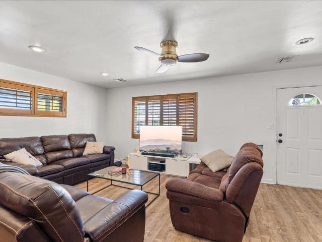 535 W 19th