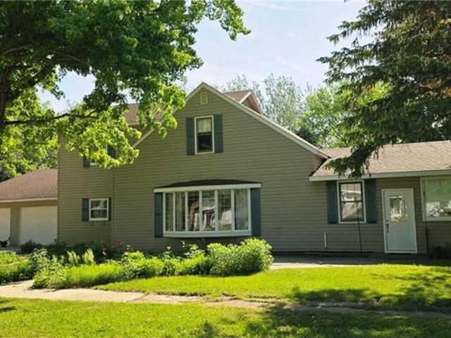 535 W 1st St, Cottonwood, MN 56229