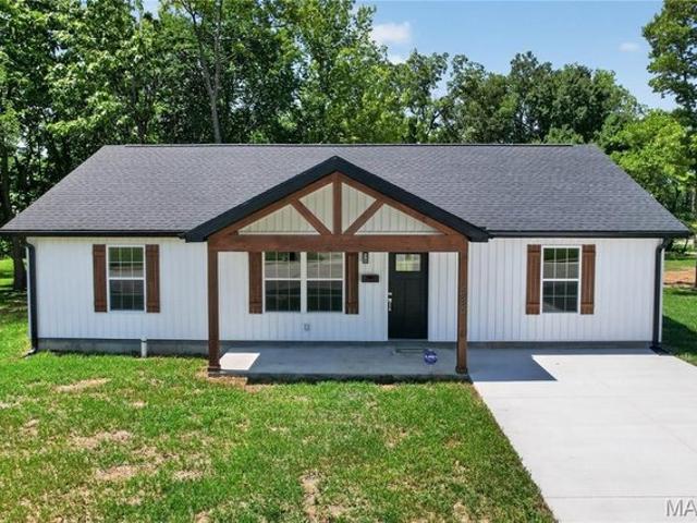 535 W Hayes St, Lebanon, MO 65536