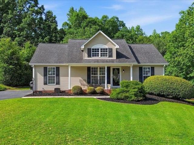 535 Wind Crest Dr, Inman, SC 29349