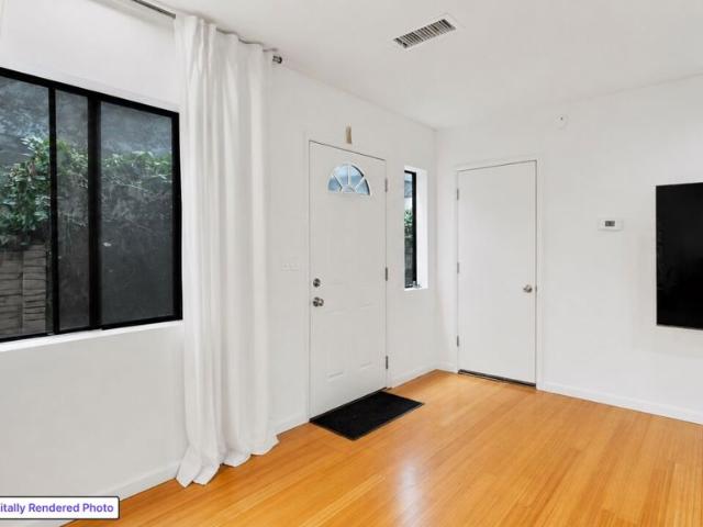 535 Venice Way
