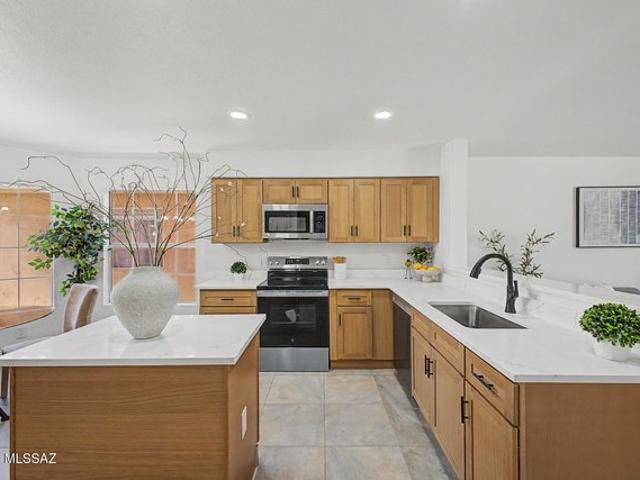 5364 N Entrada De Sabino, Tucson, AZ 85750
