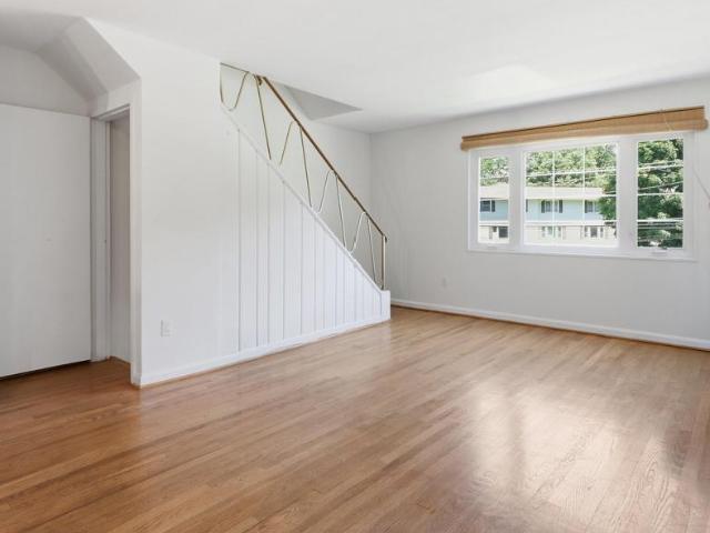 5364 Pooks Hill Road # 301
