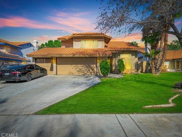 5365 Katrina Pl, Palmdale, CA 93552