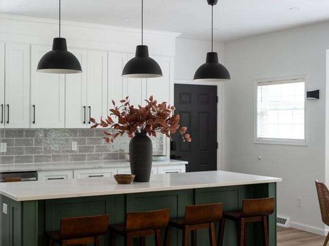 5365 S Sunny Slope Rd, New Berlin, WI 53151