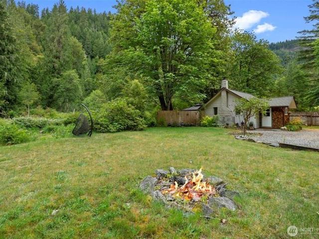 53665 White Falls Ct, Concrete, WA 98237