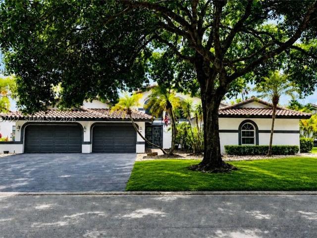 5366 NW 85th Ave, Coral Springs, FL 33067