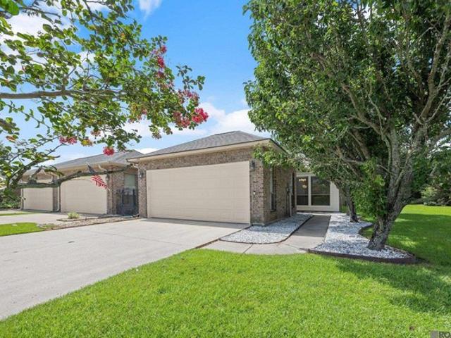 5368 Courtyard Dr, Gonzales, LA 70737