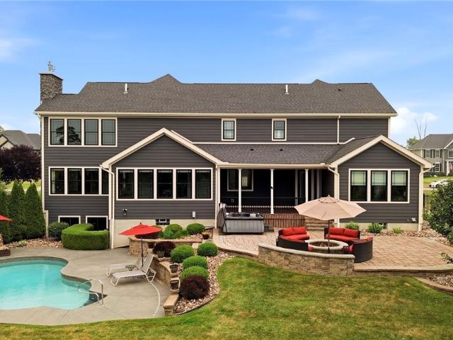 5368 Glenview Drive