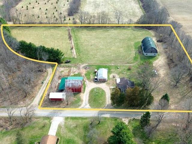 53699 Flatbush Rd, Marcellus, MI 49067