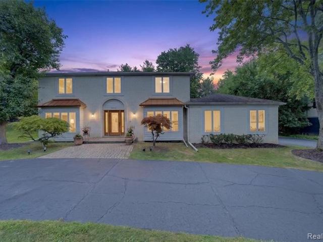 5369 W Bloomfield Lake Rd, West Bloomfield Township, MI 48323